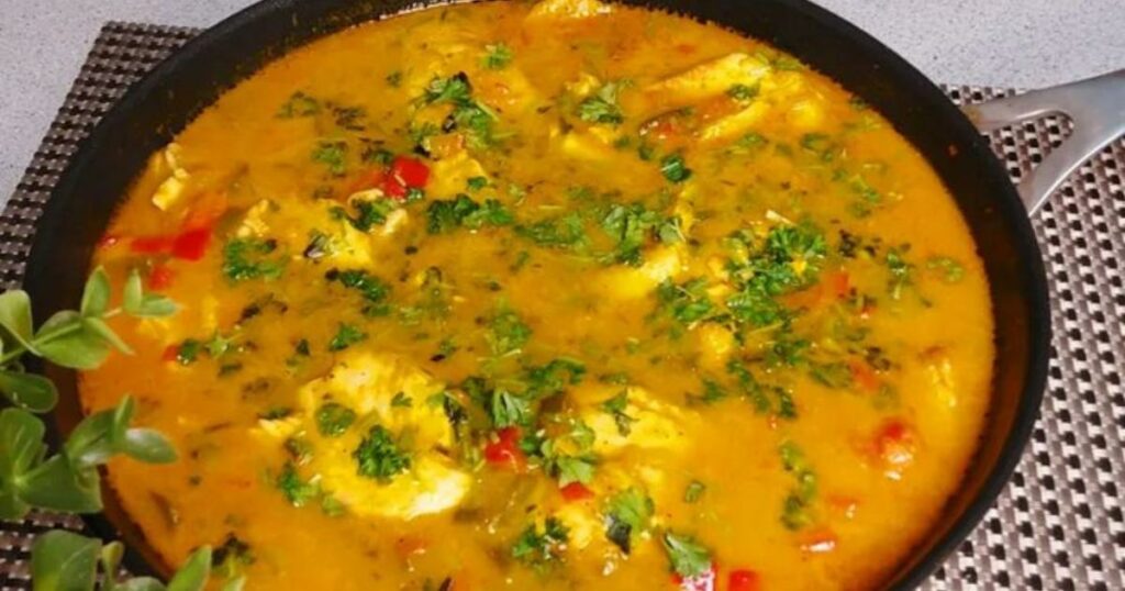 Experimente o Sabor Único do Peixe ao Molho de Coco!