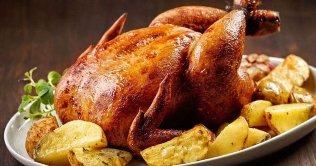 Frango Inteiro Assado com Recheio de Farofa: Sabor Caseiro e Simples de ...