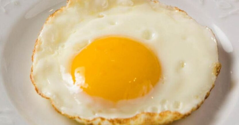 COMO FAZER UM OVO FRITO PERFEITO