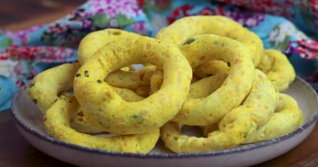 Biscoito de Polvilho Temperado Melhor que Cebolitos