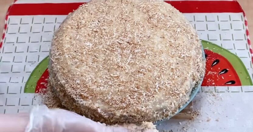 Bolo de Coco Molhadinho e Fofo